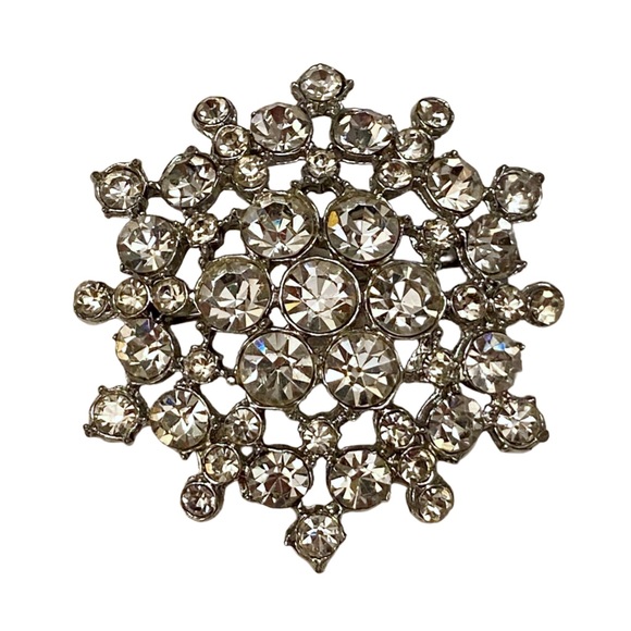Vintage | Jewelry | Vintage Large Rhinestone Brooch Silver | Poshmark